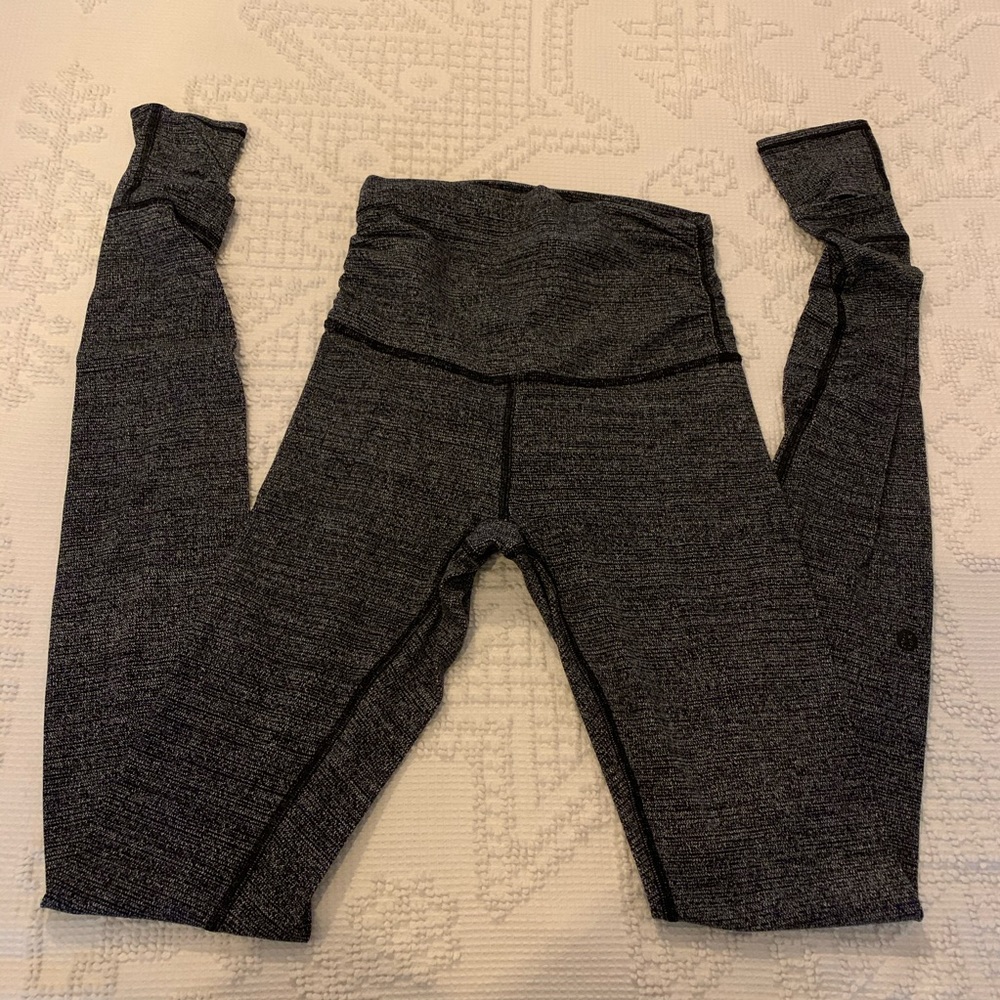 Lululemon Nulu Align With Stirrups Grey Pattern - Gem